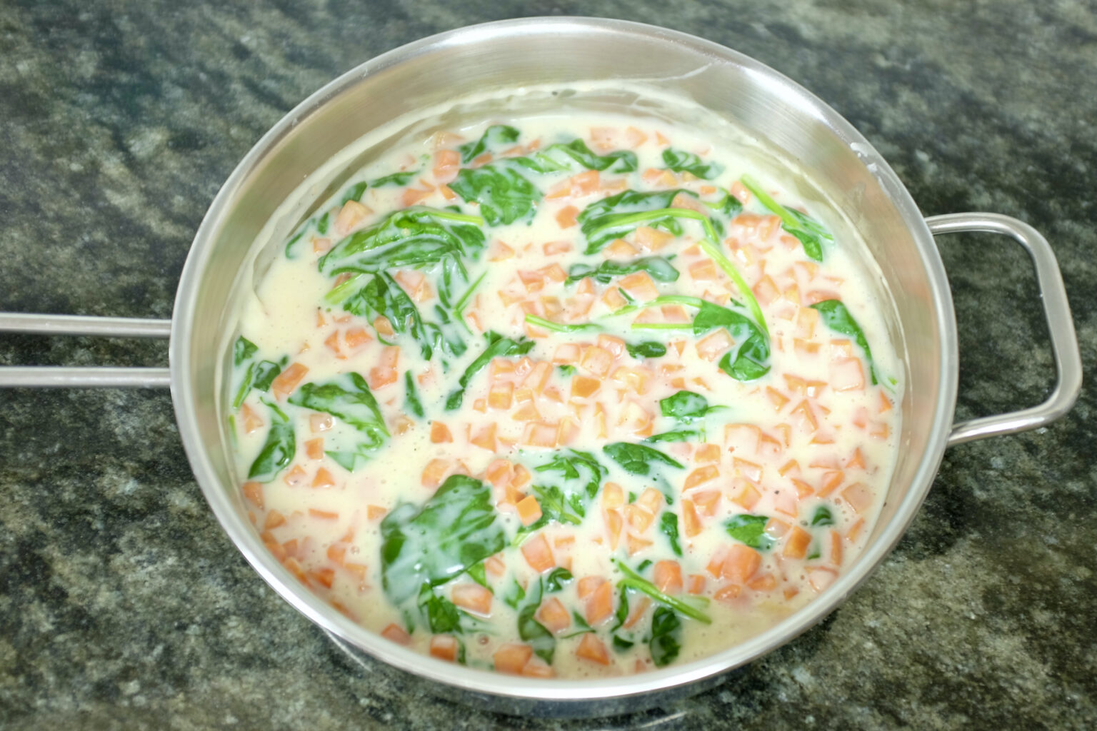 Stewed carrots with spinach, the easy way - Nielsen Good Food